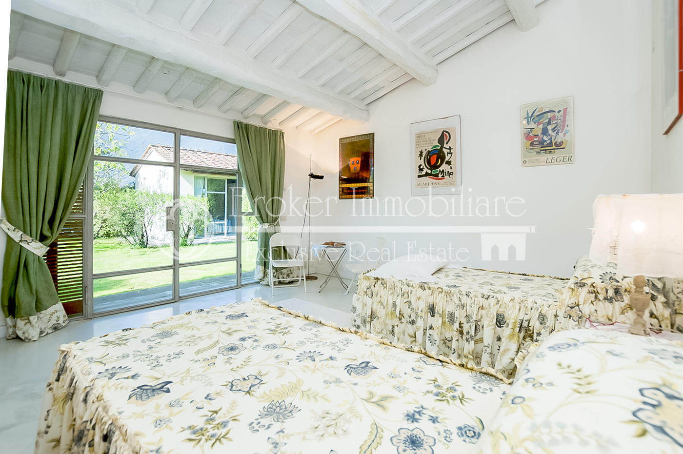 Villa di charme con piscina in vendita a Camaiore | Broker Immobiliare ...